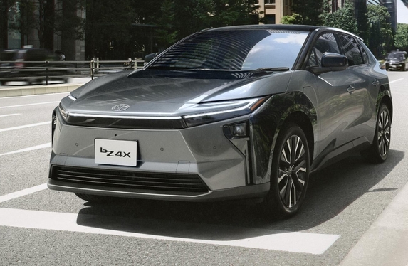 新型bZ4Xのご紹介